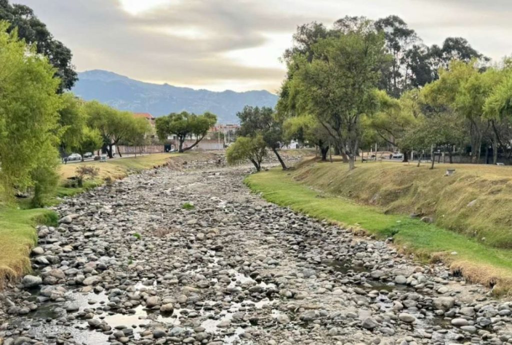 ¡Impresionante! Así luce el río Tomebamba en Cuenca tras 67 días de ...