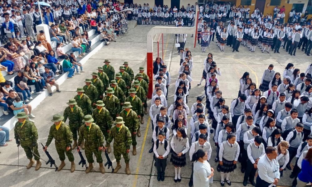 Batallón de Selva N.º 62 acompaña a estudiantes en su retorno a clases ...